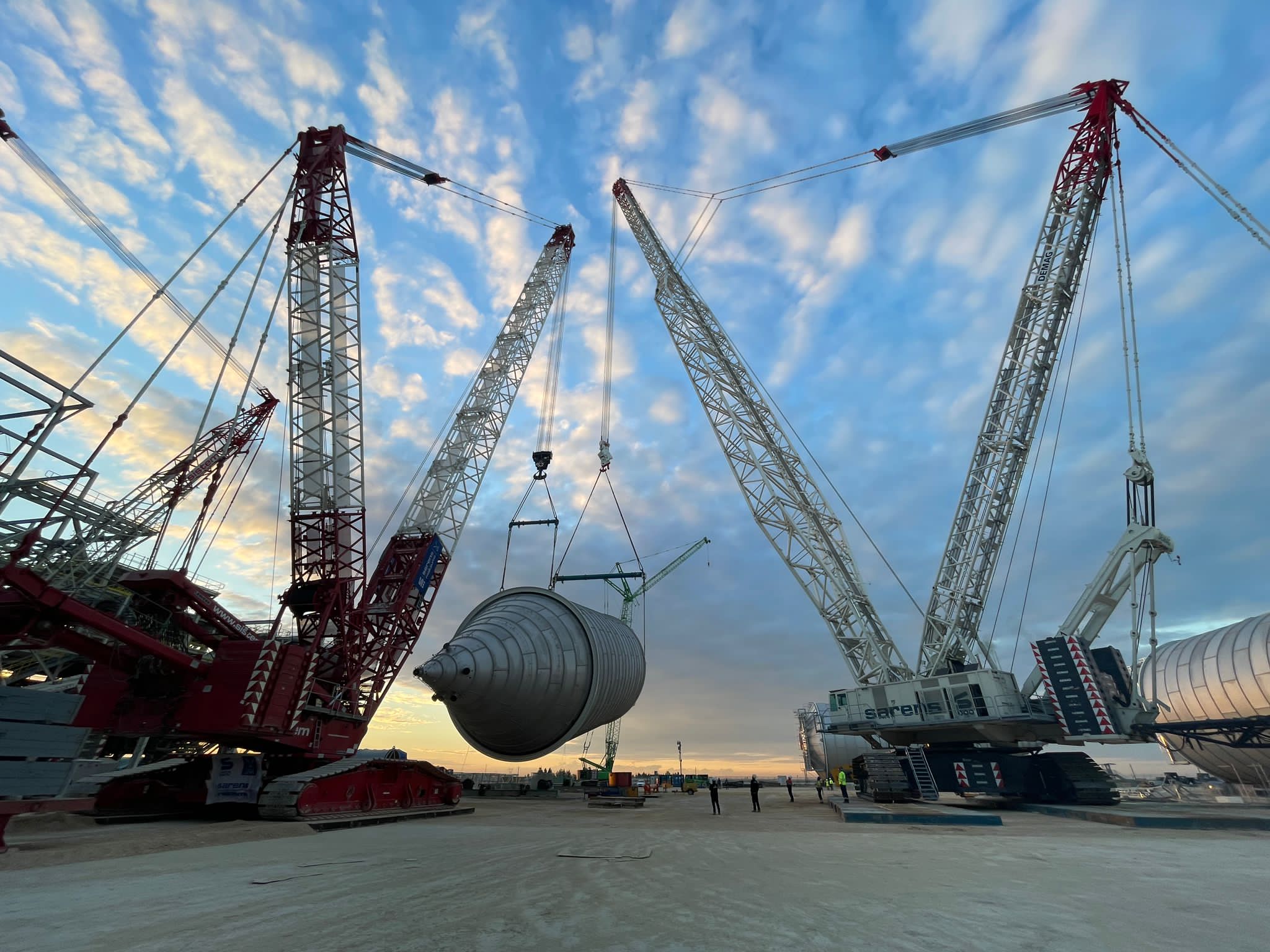 SARENS - Despite an Earthquake, Wind, and Rain, Sarens Powers Through ...