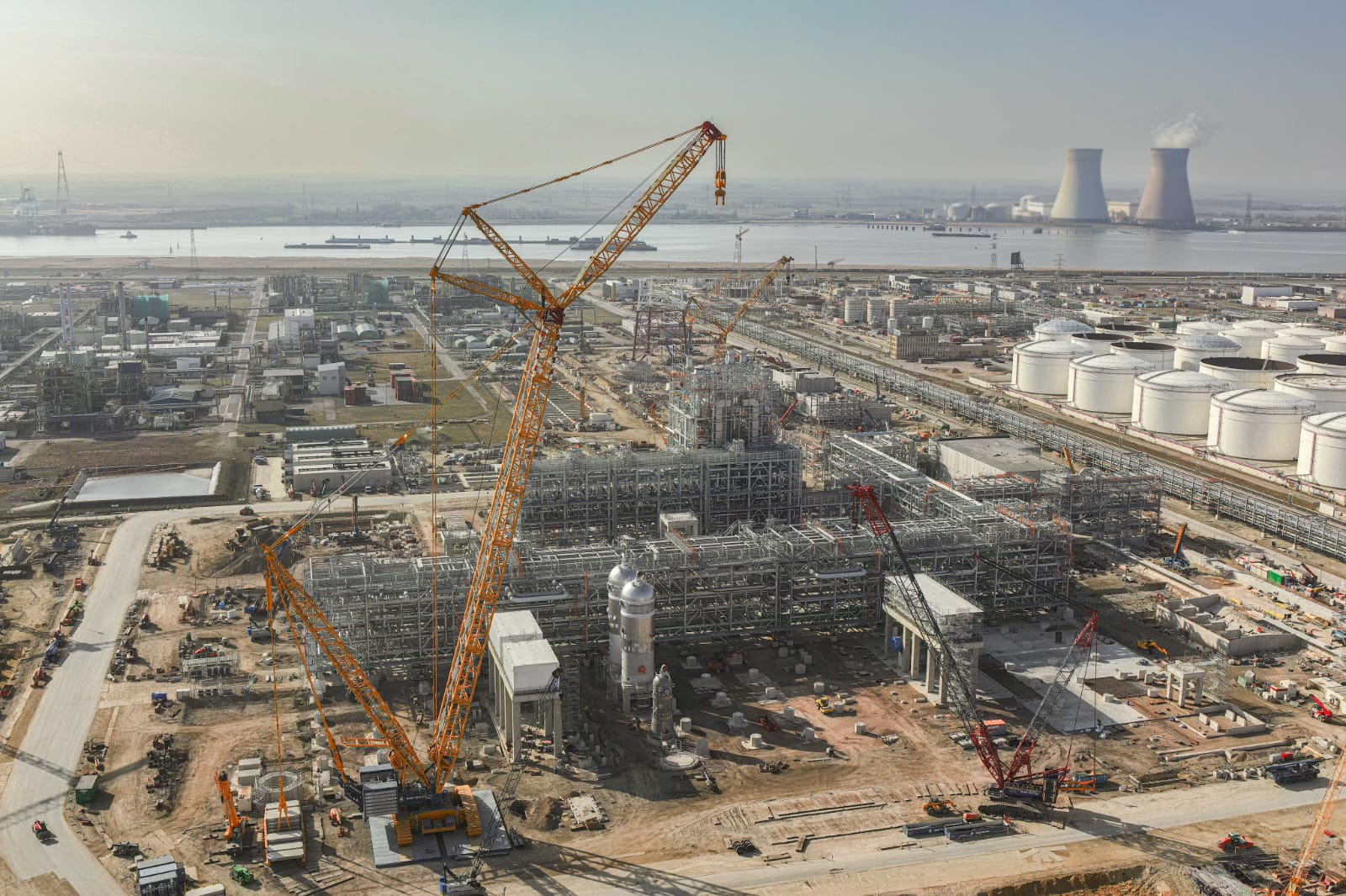 SARENS - In Massive Deployment, Sarens Powers INEOS Project One